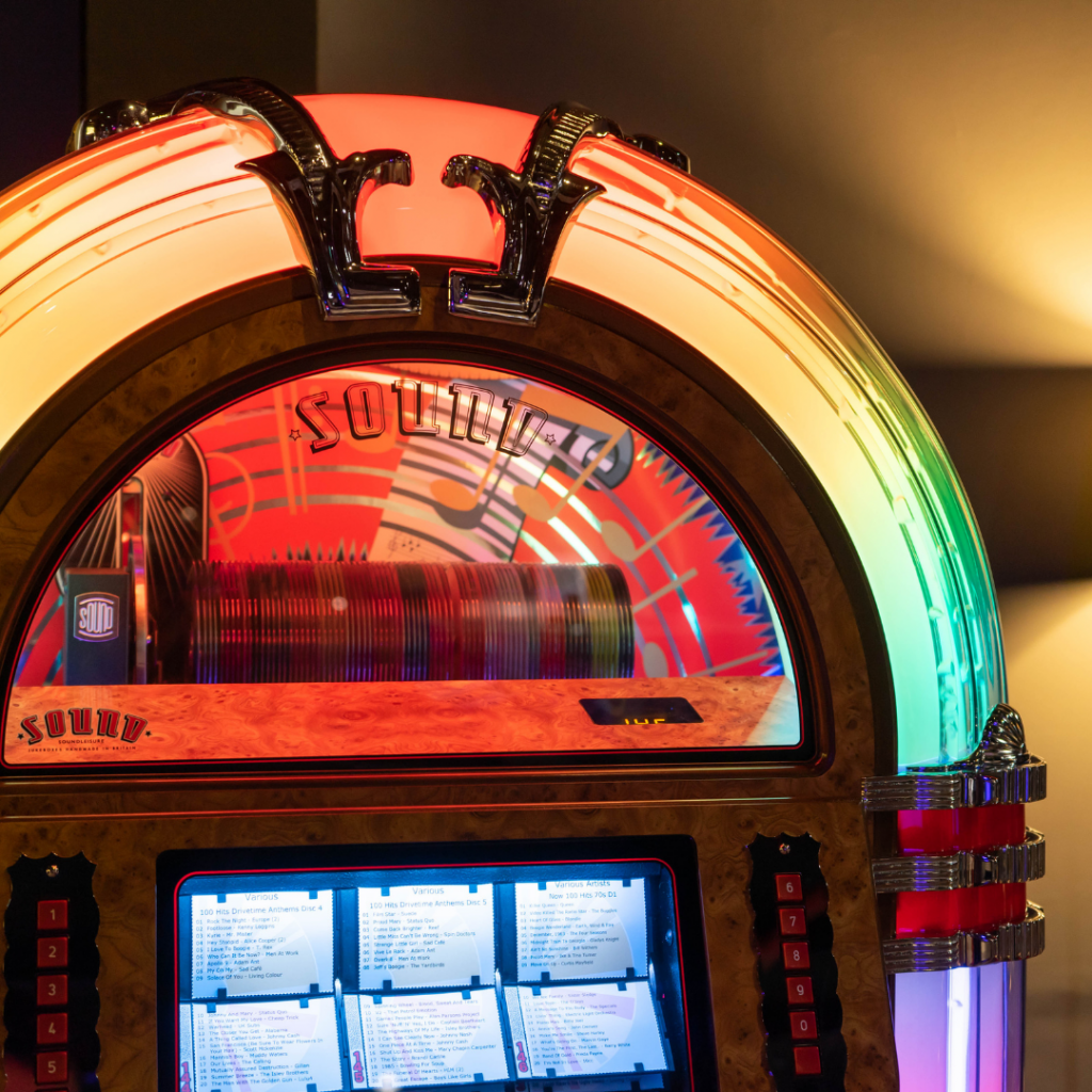 SL15 CD Jukebox | The Men's Cave Official Website