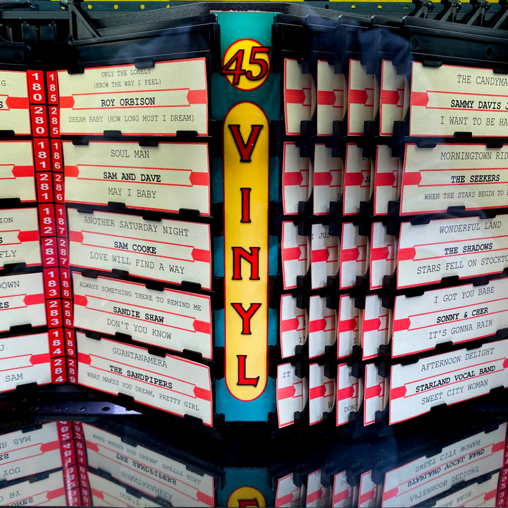 Authentic Bubbler Vinyl 45 Jukebox | The Men's Cave Official Website