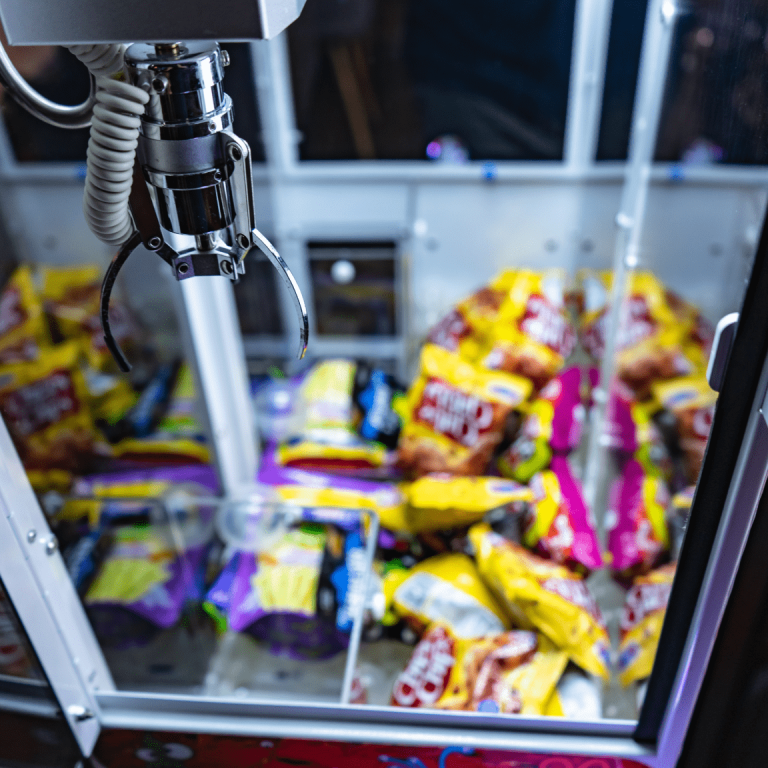 Super Mini Crane Claw Machine | The Men's Cave